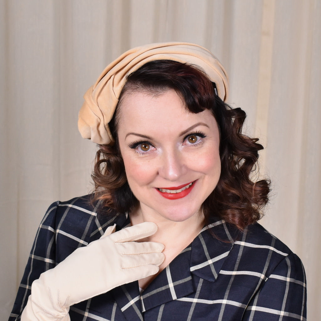 1920s Style Tan Velvet Crescent Turban Hat – Cats Like Us