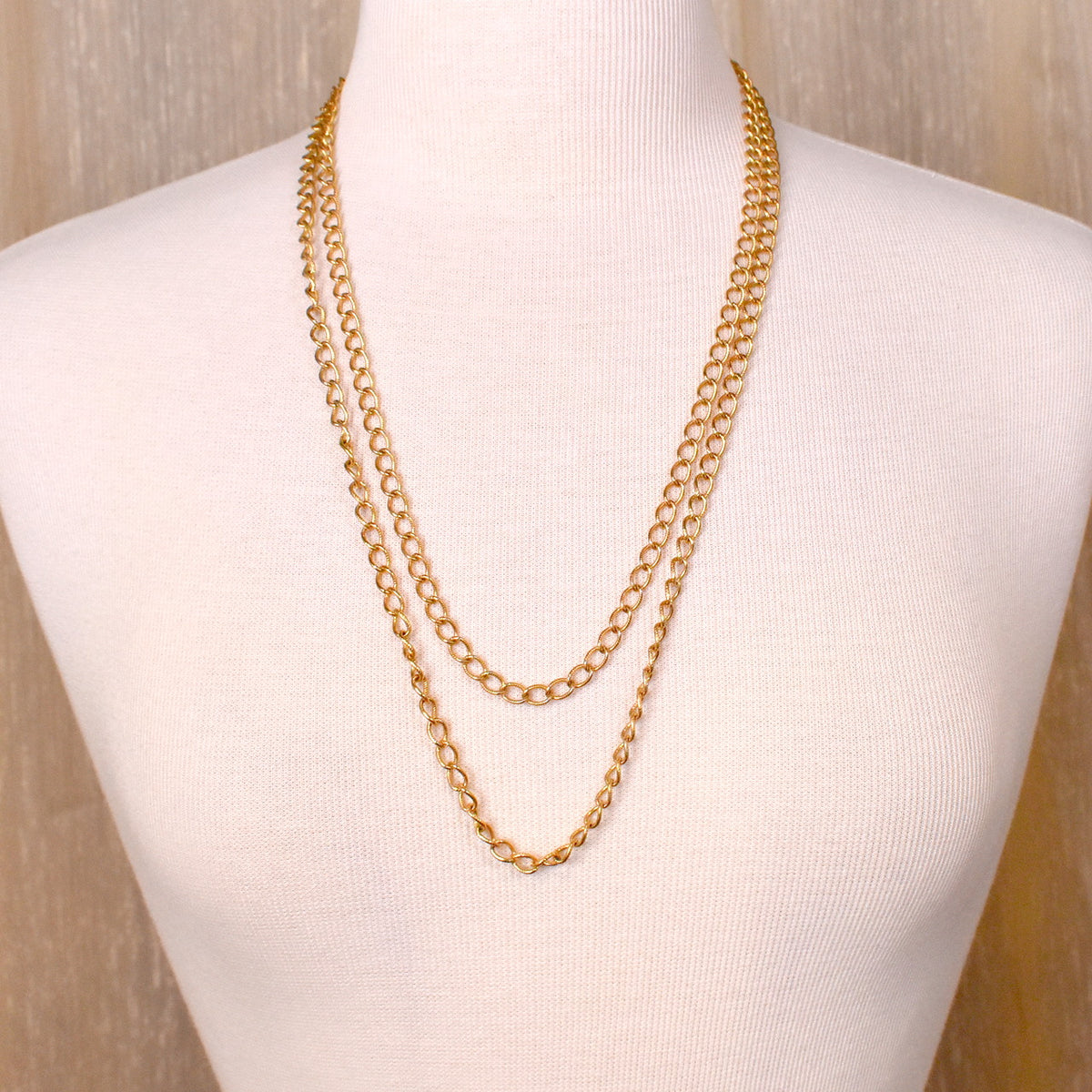 Vendome Extra Long Gold Chain Necklace – Cats Like Us