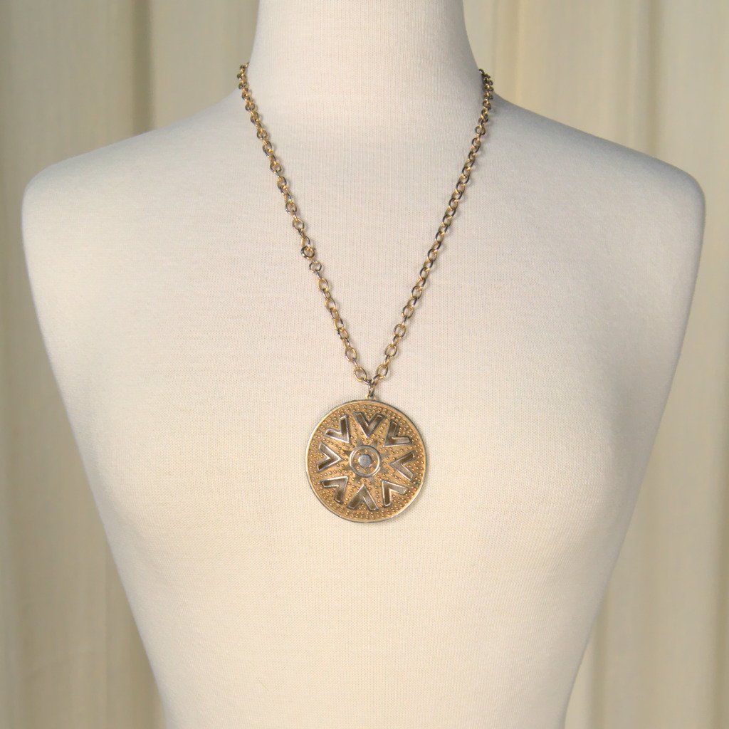 Vintage Gold Medallion Necklace – Cats Like Us